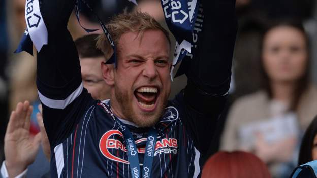 Andrew Davies: Hartlepool sign Ross County centre-back - BBC Sport