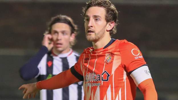 Tom Lockyer: Luton defender thanks fans for seeing 'bigger picture ...