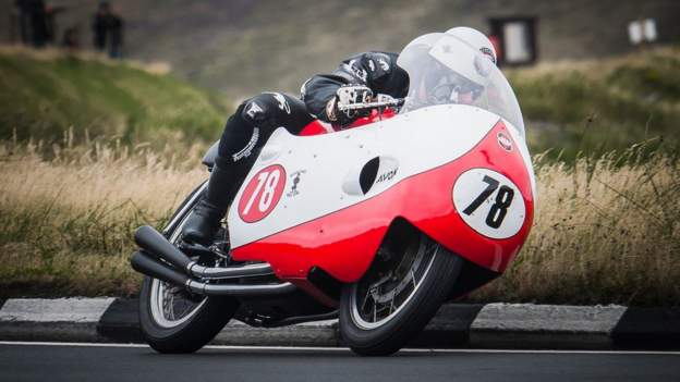 Bob McIntyre: Scottish racer's historic 101mph TT lap marked on 60th ...