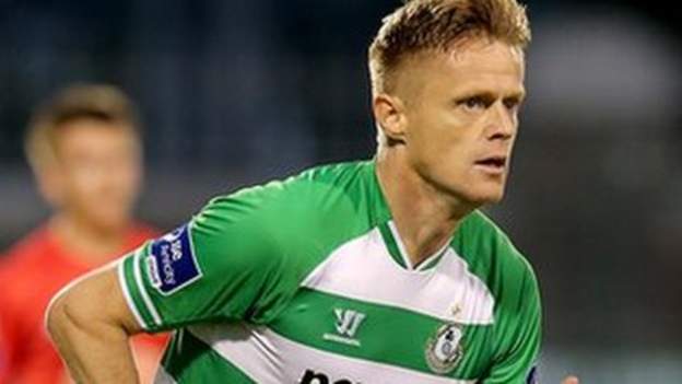 Damien Duff: Former Republic of Ireland winger retires - BBC Sport