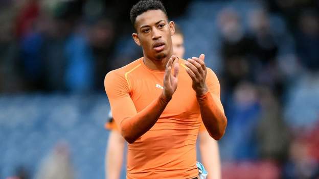 Rajiv van La Parra: Huddersfield Town sign Wolves winger on loan - BBC ...