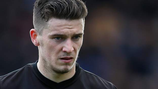 Callum Reilly: Bury sign Burton Albion midfielder - BBC Sport