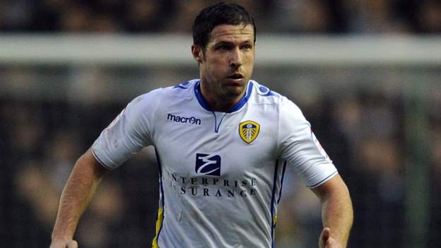 David Norris: Former Yeovil midfielder joins Blackpool - BBC Sport