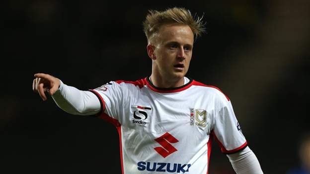 Ben Reeves: MK Dons midfielder signs new contract - BBC Sport