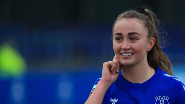 Megan Finnigan Everton Defender Signs New One Year Deal With Wsl Club