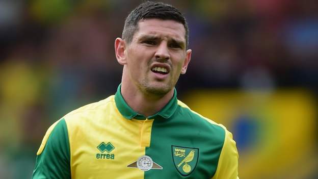 Graham Dorrans: Norwich City and Scotland midfielder signs new deal ...