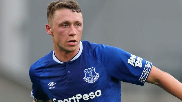 Matthew Pennington: Everton defender joins Ipswich Town on loan - BBC Sport