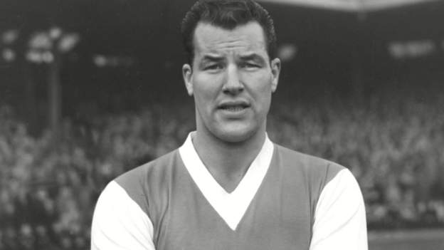 Obituary: Ex-Wales international Mel Charles dies, aged 81 - BBC Sport