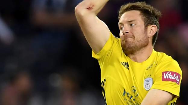 Liam Dawson: Hampshire all-rounder agrees new three-year contract - BBC ...