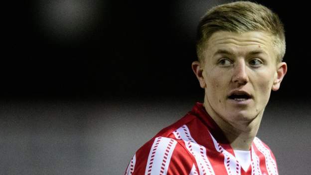 Scott Wharton: Blackburn Rovers defender joins Bury on loan - BBC Sport