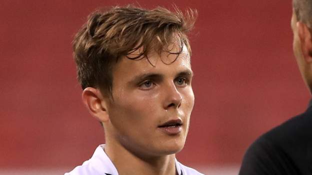 Liam Kinsella: Walsall defender signs new 18-month contract with League ...