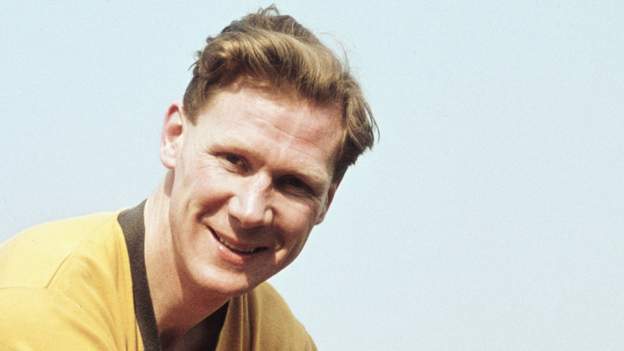 Bill Slater: Wolverhampton Wanderers legend dies aged 91 - BBC Sport