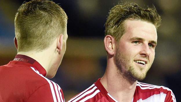 David Templeton: Attacker extends deal with Hamilton Academical - BBC Sport