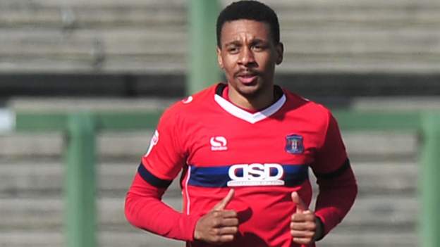 Reggie Lambe: Carlisle United midfielder extends contract - BBC Sport