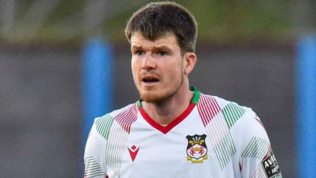 Liam McAlinden: Versatile player stays with Wrexham for EFL return ...