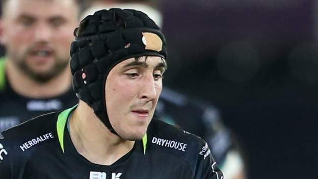 Sam Davies relishes Ospreys fly-half role-share with Dan Biggar - BBC Sport