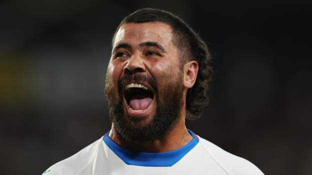 David Fifita: Tongan prop rejoins Wakefield until end of season - BBC Sport