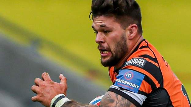 Alex Foster: Castleford Tigers forward to depart at the end of the ...