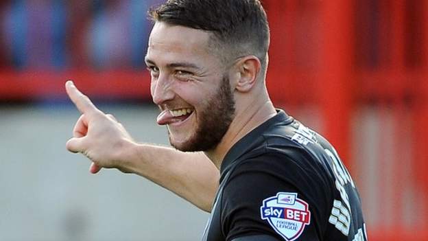 Conor Washington: Peterborough United striker settled at Posh - BBC Sport