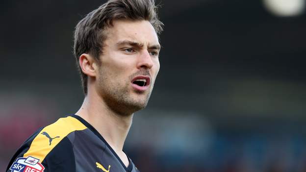 Harrison Dunk: Cambridge United defender signs new deal until 2020 ...