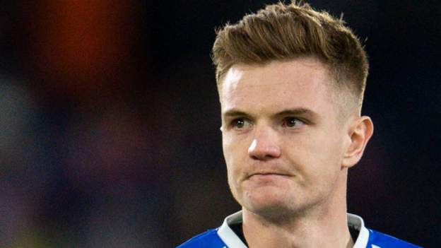 Mark Shelton: Hartlepool United midfielder signs new contract - BBC Sport