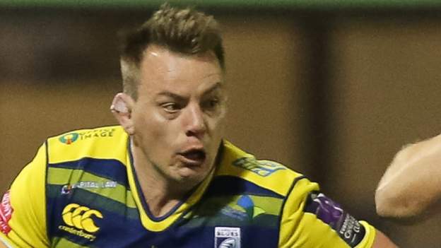 Matthew Rees: Ex-Wales captain, hooker and Lion retires - BBC Sport