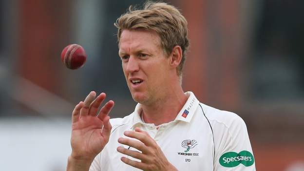 Steven Patterson: Yorkshire appoint bowler as captain on full-time basis - BBC Sport