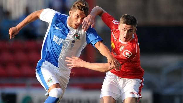 Crewe Alexandra: Ryan Colclough signs new two-year deal - BBC Sport