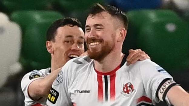 Irish Cup: Crusaders come from behind to beat Cliftonville and reach ...