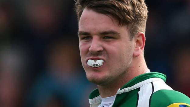 Jerry Sexton: London Irish sign back row on permanent contract - BBC Sport