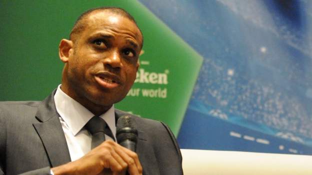 Nigerian FA and Sunday Oliseh embroiled in row - BBC Sport