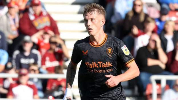 Leyton Orient sign Man Utd midfielder Ethan Galbraith & striker Daniel ...
