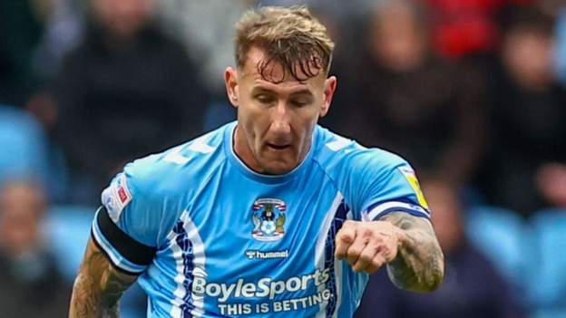 Kyle McFadzean: Coventry City captain signs new deal until 2024 - BBC Sport