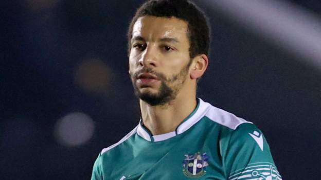 Craig Eastmond: Sutton United skipper one of four players to sign new ...
