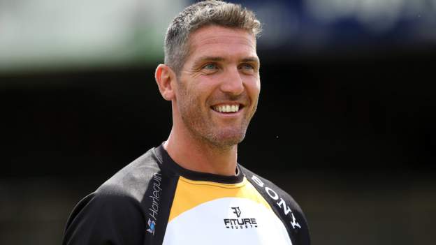 James Hook: Wales and Ospreys back confirms rugby retirement - BBC Sport