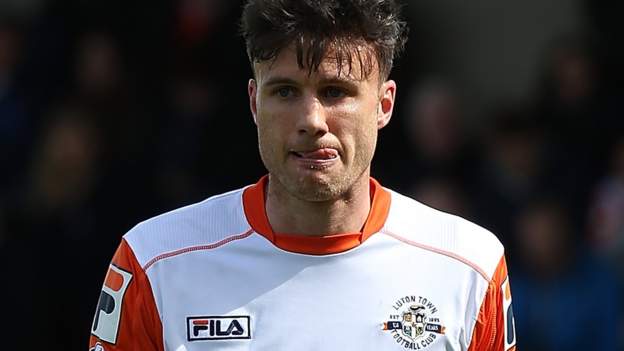 Jonathan Smith: Stevenage sign Luton Town midfielder - BBC Sport
