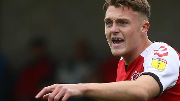 Harry Souttar: Fleetwood Town defender wins EFL Young Player of the ...