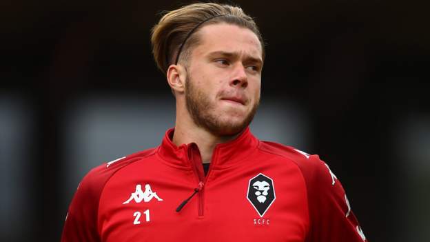 Nick Hayes: Ipswich Town re-sign goalkeeper from Hemel Hempstead Town ...