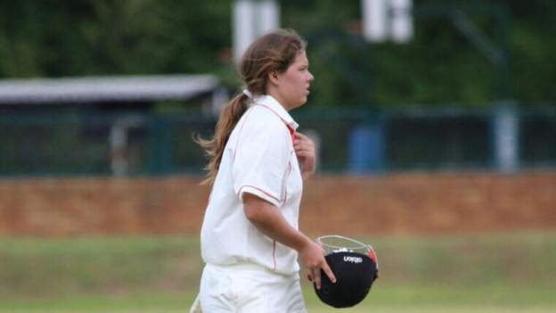 'One-woman team': Cricketer scores 160 but rest of players get ducks ...