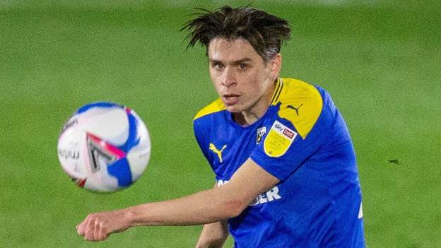 George Dobson: Charlton Athletic sign midfielder after Sunderland exit ...