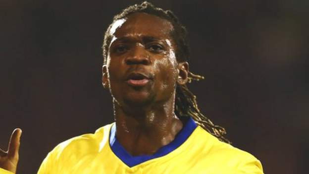 Gaetan Bong: Brighton sign Cameroon international left-back - BBC Sport