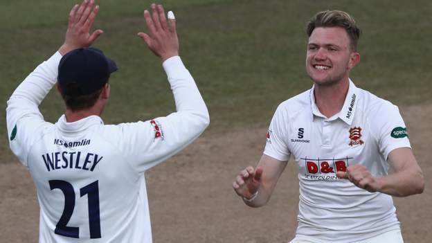 Sam Cook: Essex seam prospect signs pro contract with county champions ...
