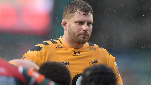 Thomas Young: Flanker signs news contract with Wasps - BBC Sport