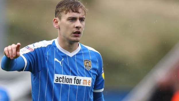 Elliott Hewitt: Former Notts County midfielder joins Grimsby Town - BBC ...
