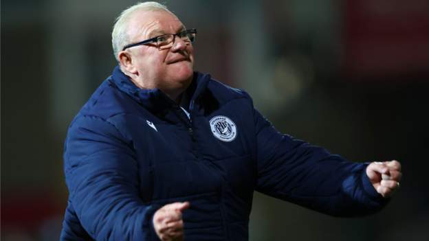 Steve Evans: Stevenage boss says Mansfield defeat inspired win over ...