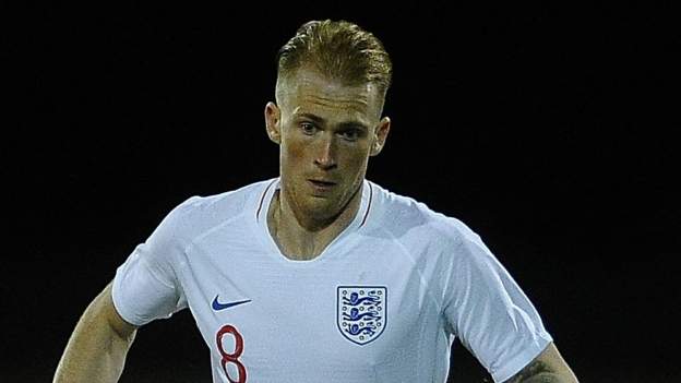 Mitch Pinnock: Midfielder joins AFC Wimbledon from Dover - BBC Sport