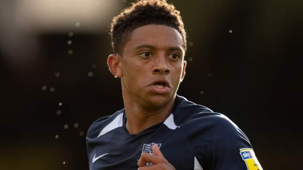 Nathan Ralph: Southend United left-back out for season with knee injury ...