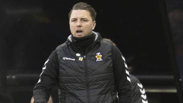 Mark Bonner: Cambridge boss says FA Cup giant-killers 'can't pick and ...