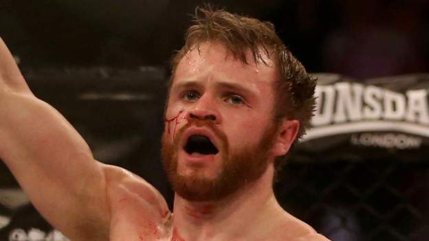 Andy Young gave up his job to live the dream of being an MMA fighter ...