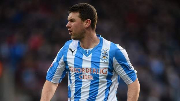 Shrewsbury: Anthony Gerrard playing for free to restart career - BBC Sport